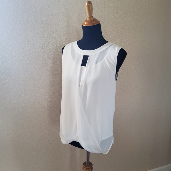 41 Hawthorn | Tops | 4 Hawthorn Faux Wrap Keyhole Top White | Poshmark